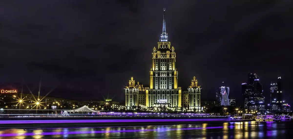 Moscow Hotels ọnwa atọ na-ejide idu ndu na-ebu na Europe