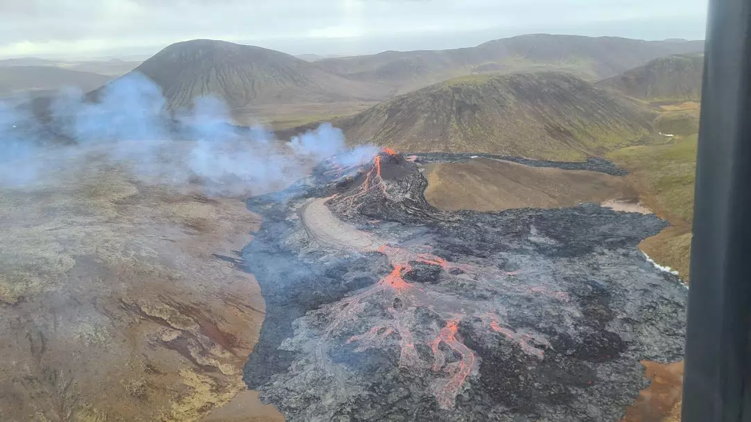 Yn Yslân waard de fulkaan wekker, dy't 6000 jier sliepte: Foto en fideo