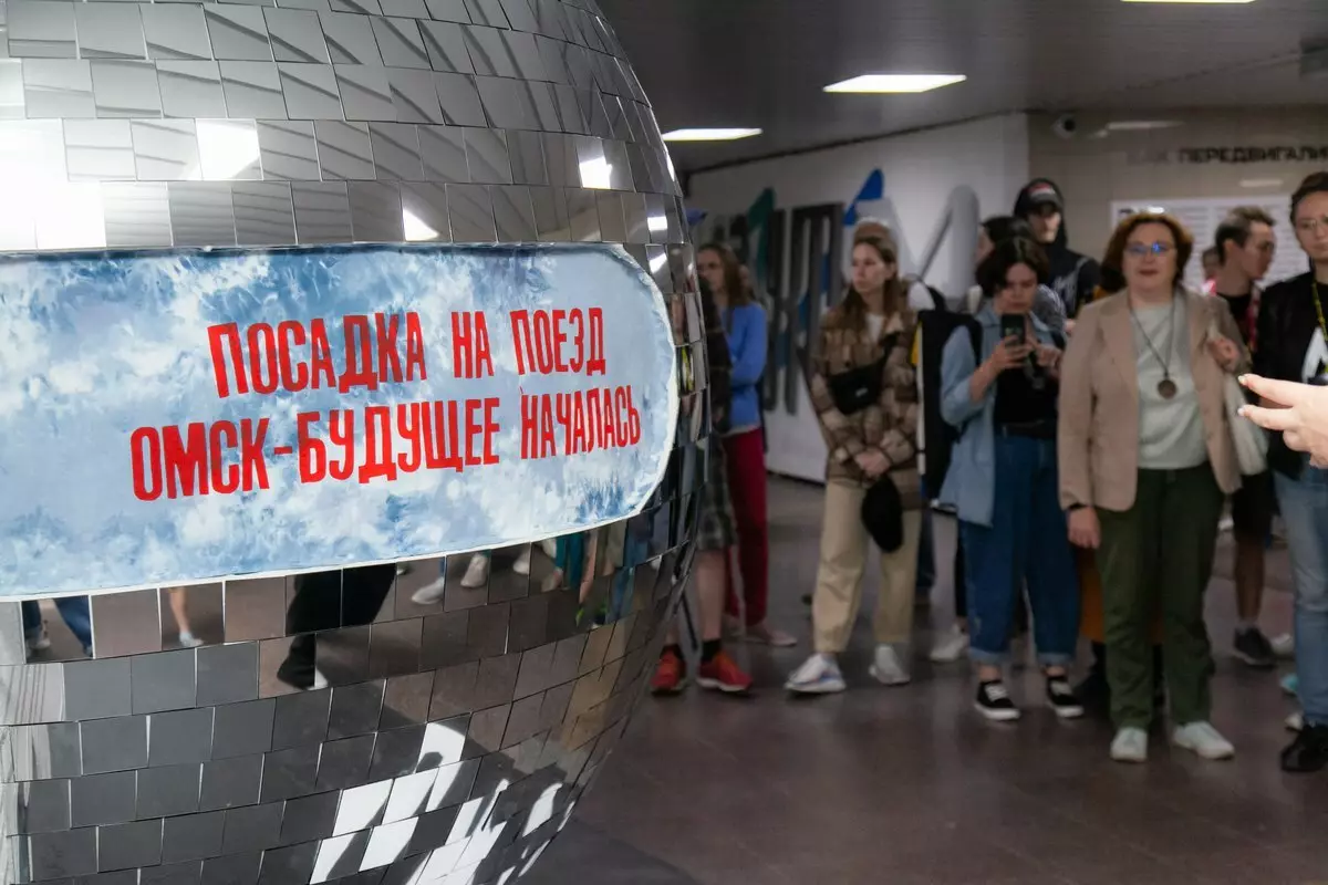 미술 지하 : Omsk는 현대 아티스트의 매력의 중심이되었는지