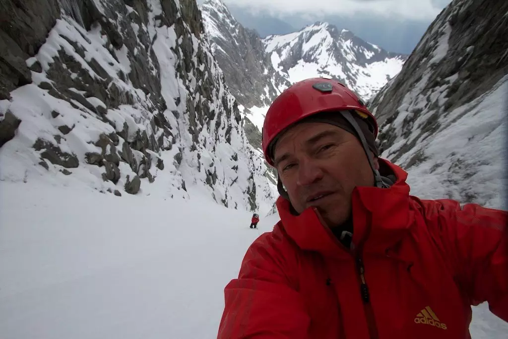 Alexander Rushkin eta Vyacheslav Ivanov alpinistak Perun hil ziren