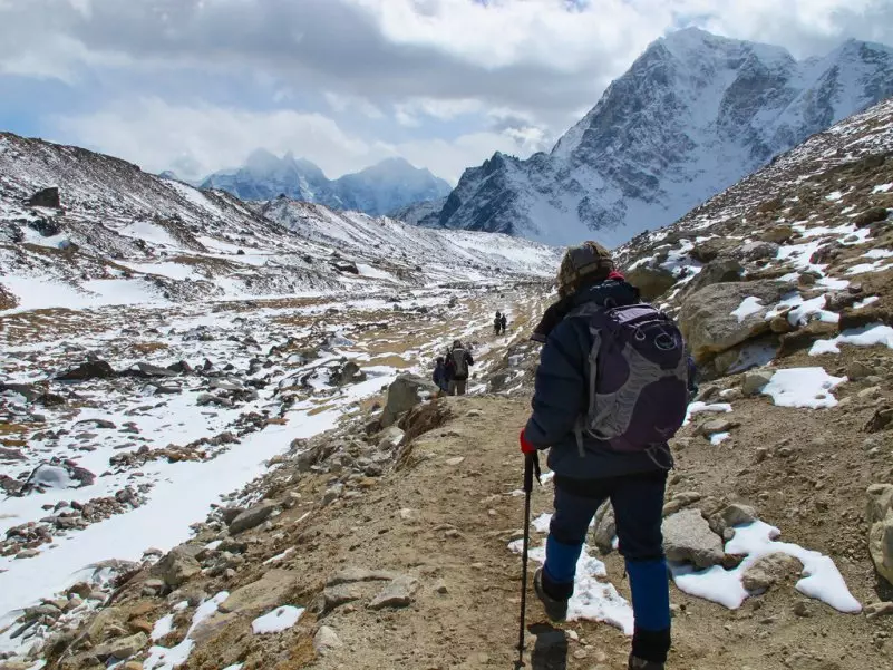 A ascensão para o Everest caiu duas vezes