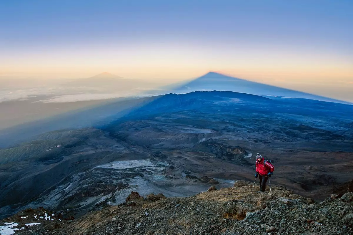 På Kilimanjaro med Baisjumper