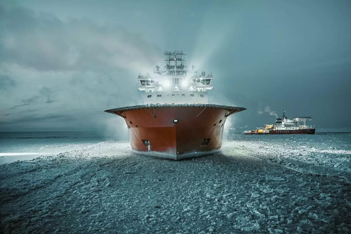 Icebreaker Andrei Vilkitsky。写真：gazprom-neft.ru。