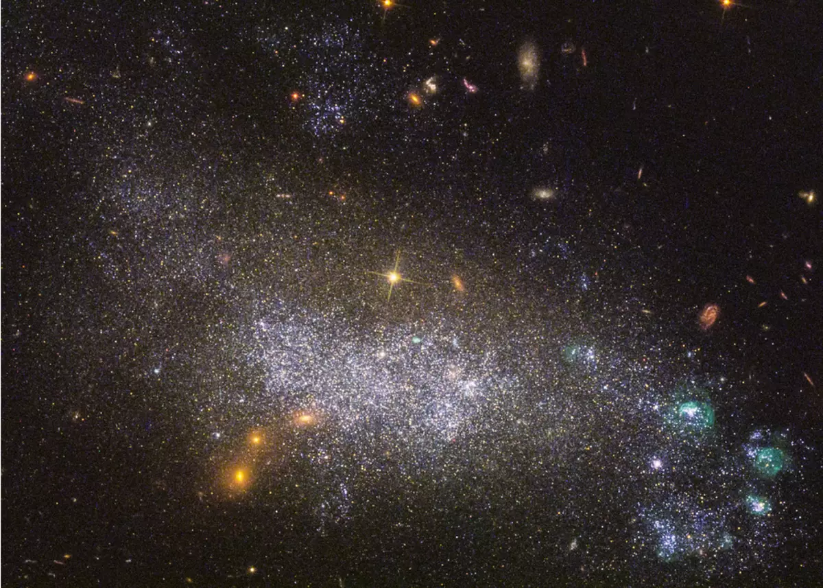 Nouvelles photos de galaxies lointaines du catalogue Star Star le plus détaillé