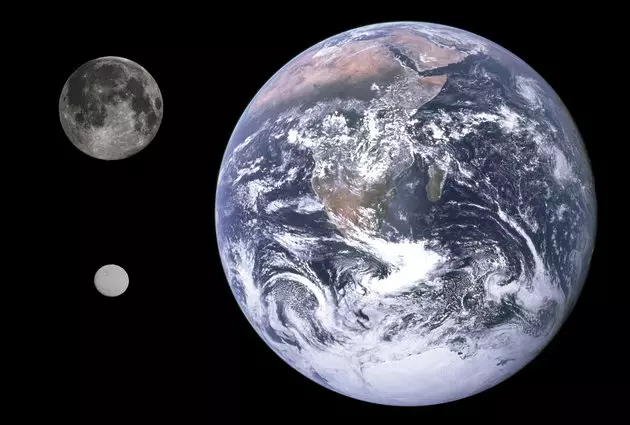 Ceres, _earth _ & _ moon_size_comparison.jpg