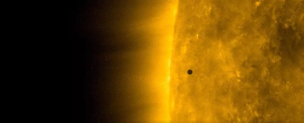 Transit Mercury przez dysk Słońca: Wideo