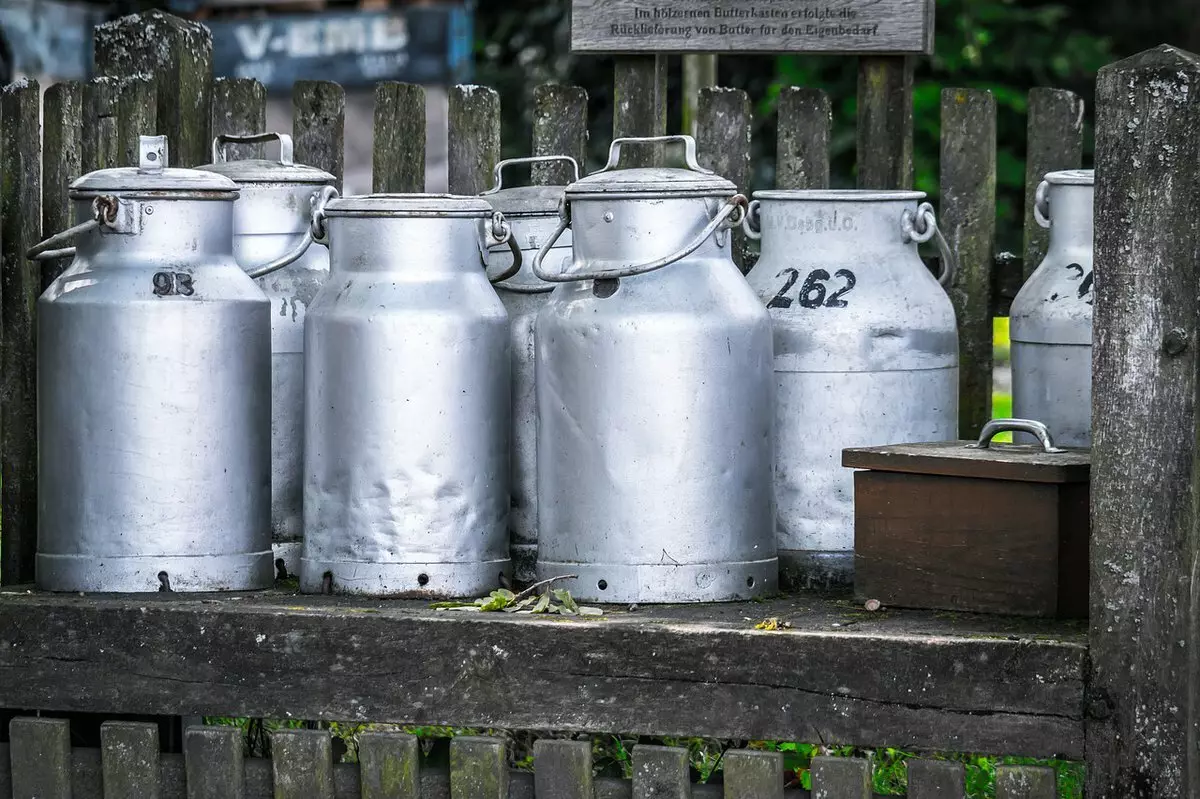 Molke, ketchup en oare ferbeane produkten yn ferskate lannen fan 'e wrâld