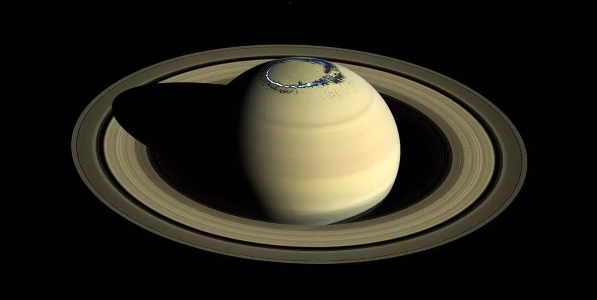 Comhdhéanamh deireanach "Cassini"