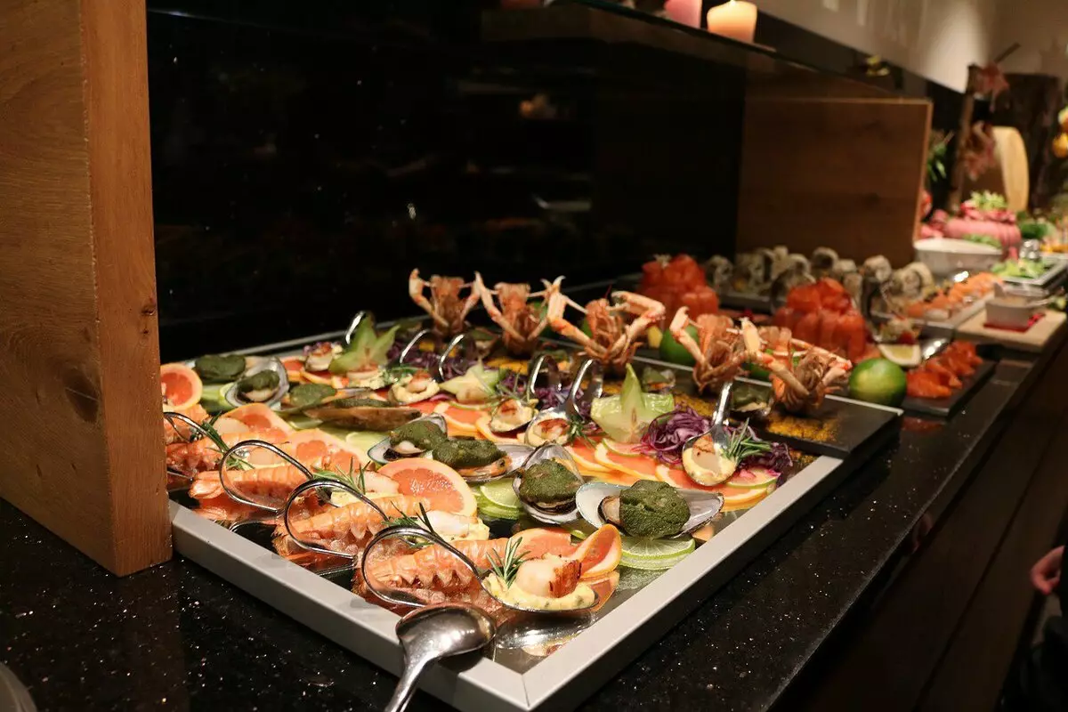 Buffet-2251676_1280.jpg.