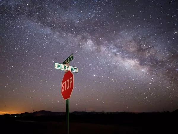 Како да фотографирате на ноќното небо