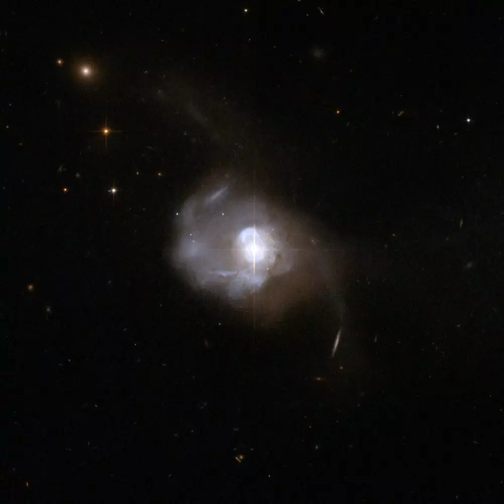 Hubble_interivating_galaxy_ugc_8058_ (2008-04-24) .jpg