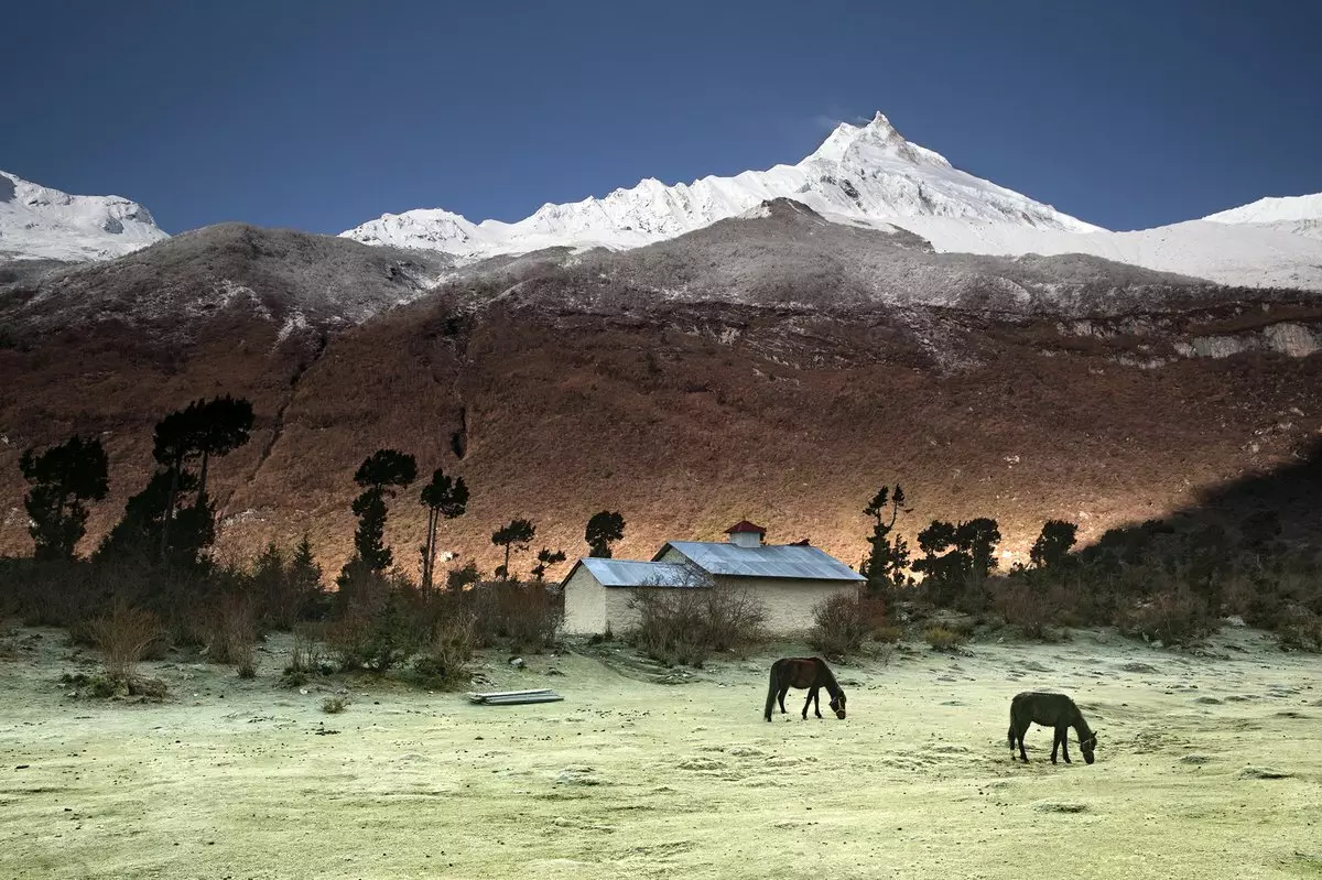 L'alba sul Manaslo e altre foto della settimana