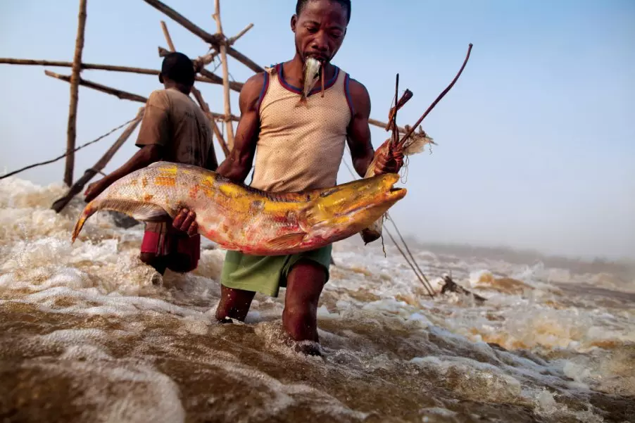 Pescadores "endurecemento antigo": como vive a tribo