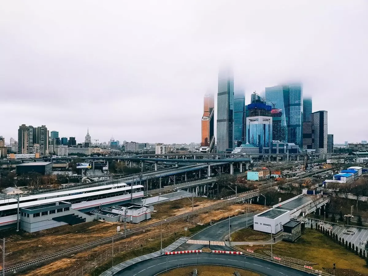 Moskou in die OPPO lens: ons toets 'n nuwe kamer