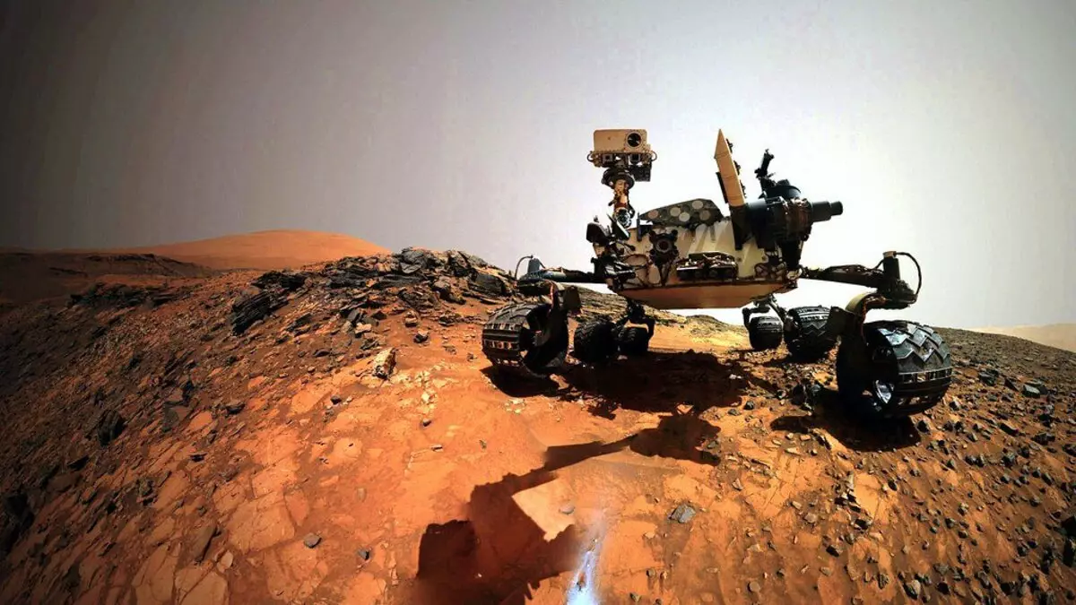 Πώς να οδηγήσετε ένα rover στο τηλεχειριστήριο