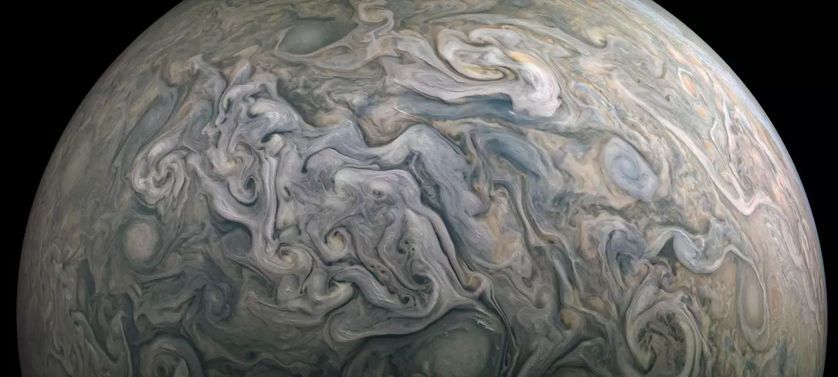 Hypnotiserende kaos: "Juno" gjorde et nytt skudd av Jupiter