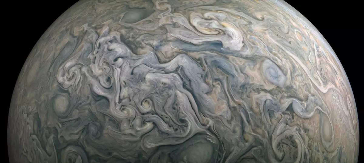 Υποχρεωτικό χάος: "Juno" έκανε μια νέα βολή του Δία
