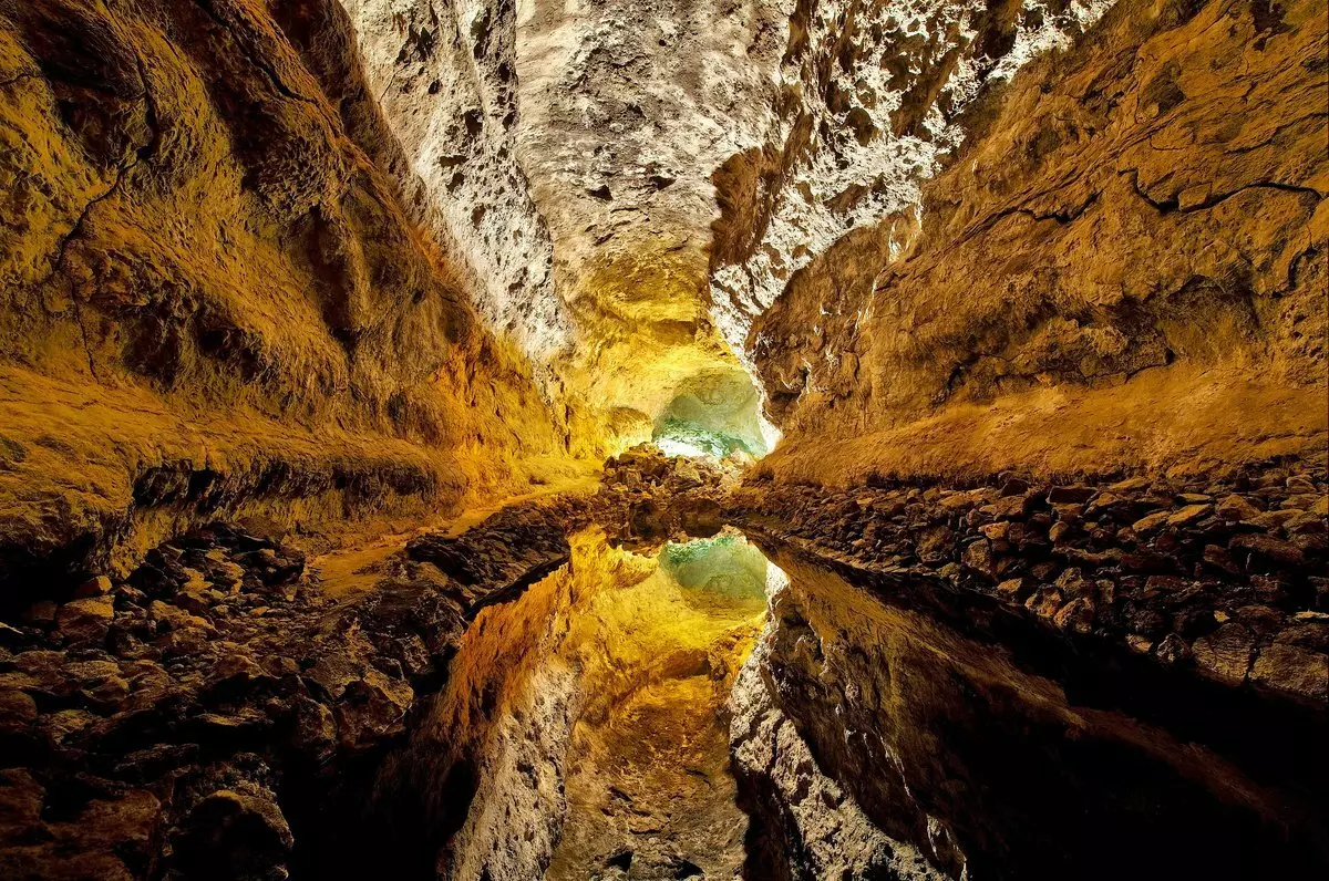 Konserttisali Cueva de los Verdes Cave