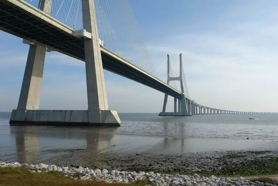 Васко да Гама: най-дългата европейска мост