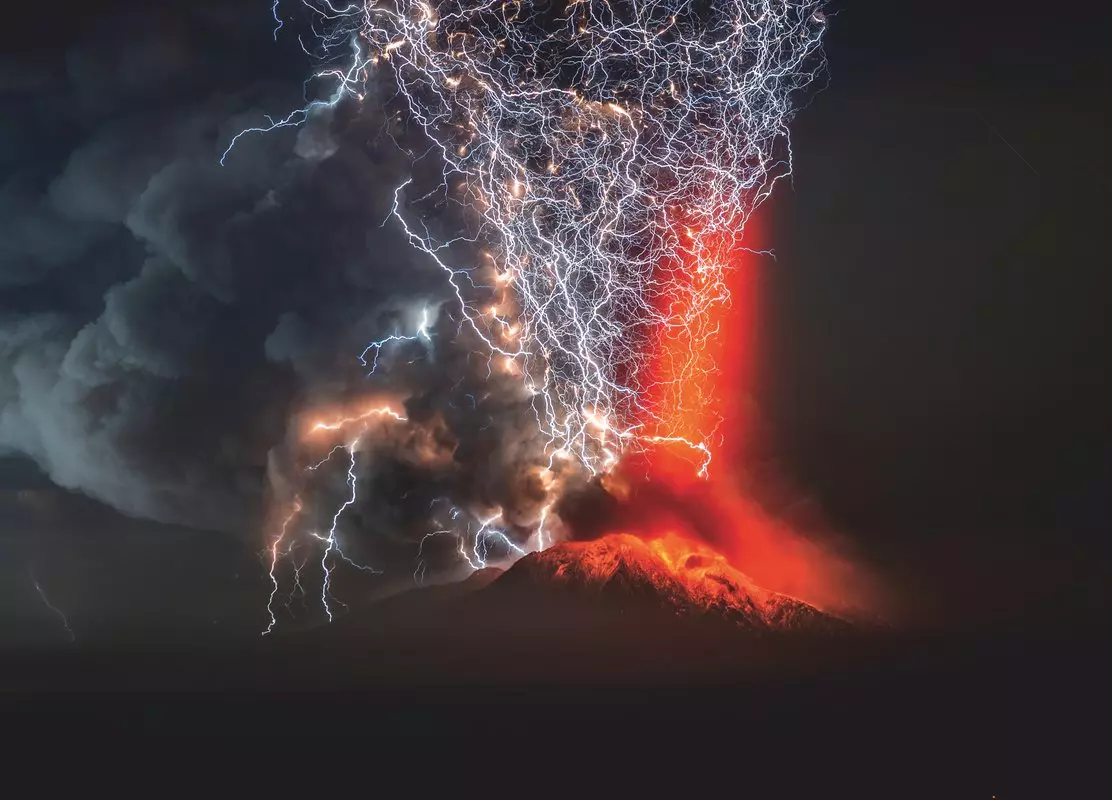 Volcanic Voltage: E faʻafefea ona faʻaalia e uʻu