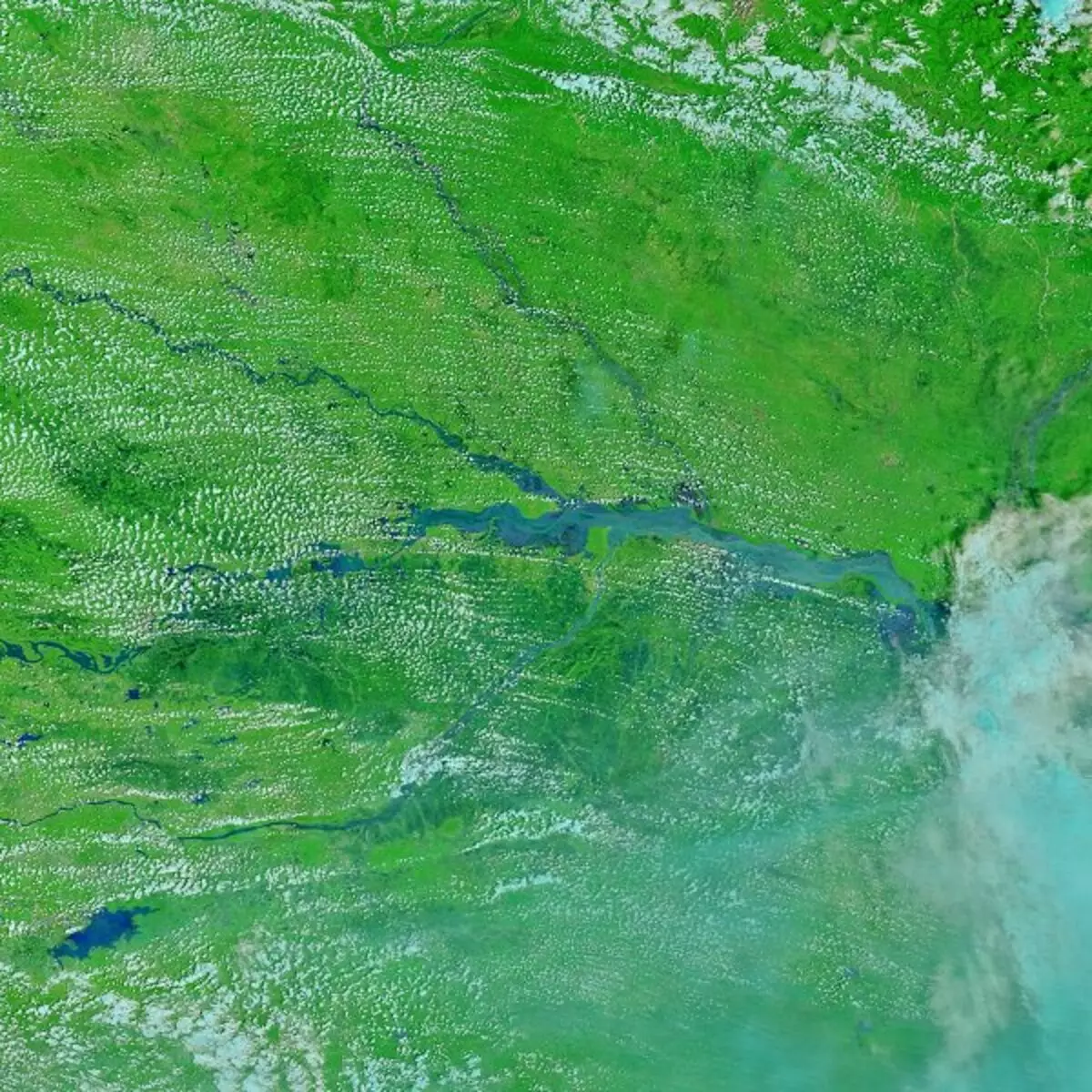 Verskriklike vloed in Indië: view from ruimte
