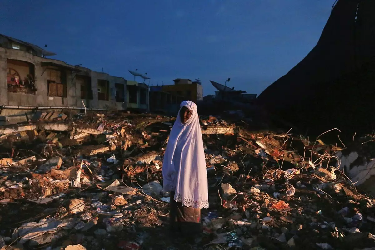 רעידת אדמה באינדונזיה לקחה עשרות חיים