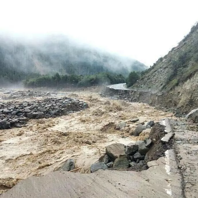 Perjalanan terbesar di desa di Elbrusye: Foto dan Video