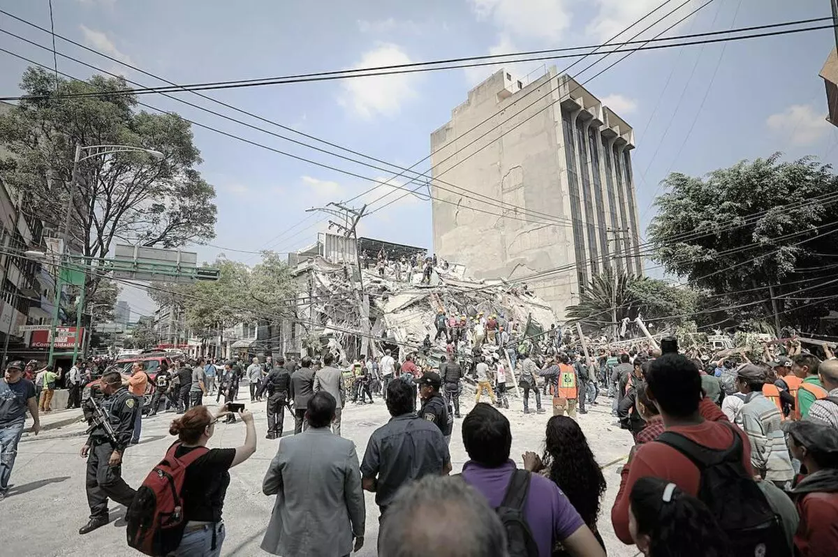 Vahva maanjäristys Meksikossa: Valokuva ja video