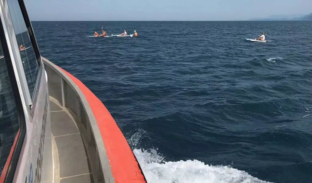 10名俄罗斯游客在黑山迈向海