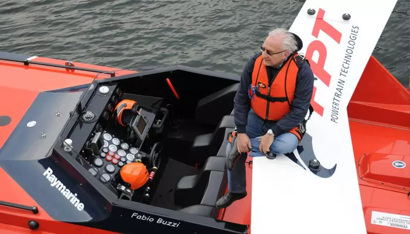 A 76-year-old driver on a motor boat established a world record and died