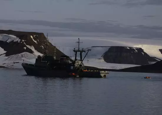 La nava științifică militară a flotei nordice a atacat Morzha