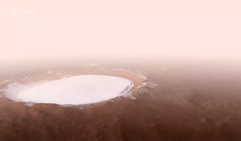 Yn hedfan dros yr iâ Martian Crater Korolev: Fideo
