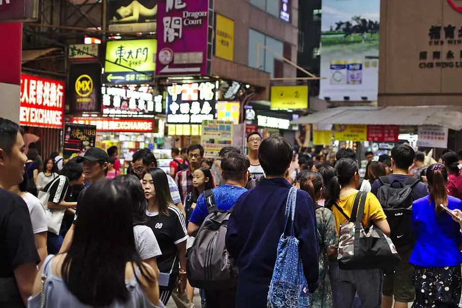 Orgány Hongkongu distribuujú 15,4 miliardy dolárov obyvateľstvu