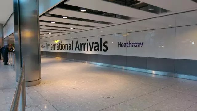 Londreseko Heathrow aireportuak zerga pandemikoa sartu zuen