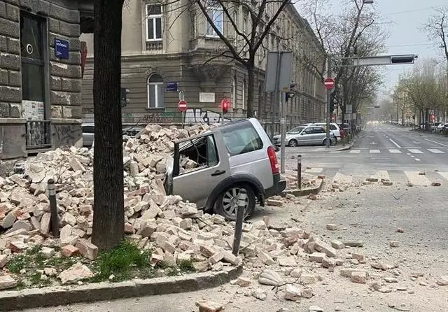 Kroatijoje žemės drebėjimas buvo stipriausias ir pusė amžiaus: vaizdo įrašas