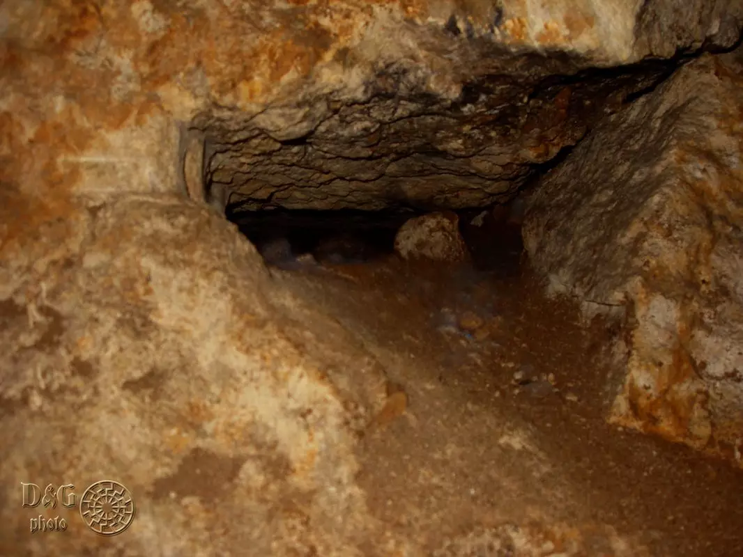Tagong ta Syanovsky-grotten sil wurde sletten