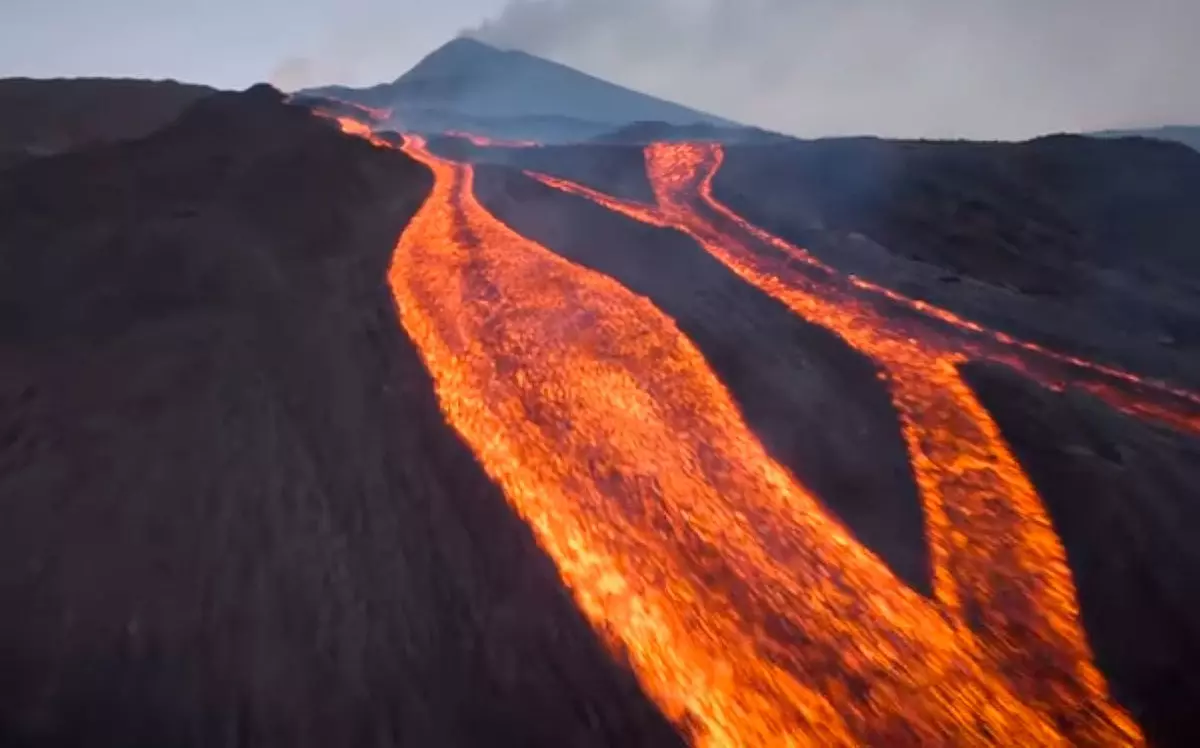 Pakaya Udbrud: Lava forbrænder alt i sin vej