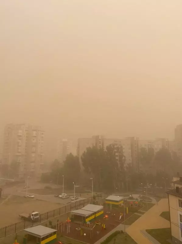 Пясъчна буря в Астрахан: фото и видео