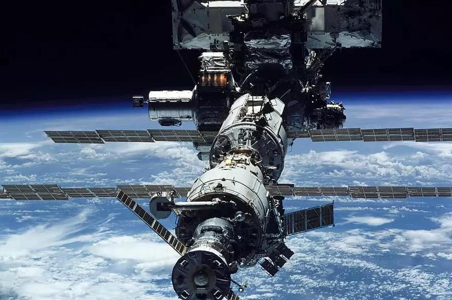 "Środek otworu": Co się stanie, jeśli wyciek na ISS nie znajdzie