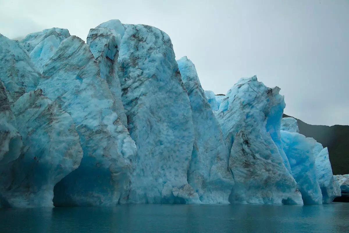 Land perdeu 28 billóns de toneladas de xeo durante 23 anos