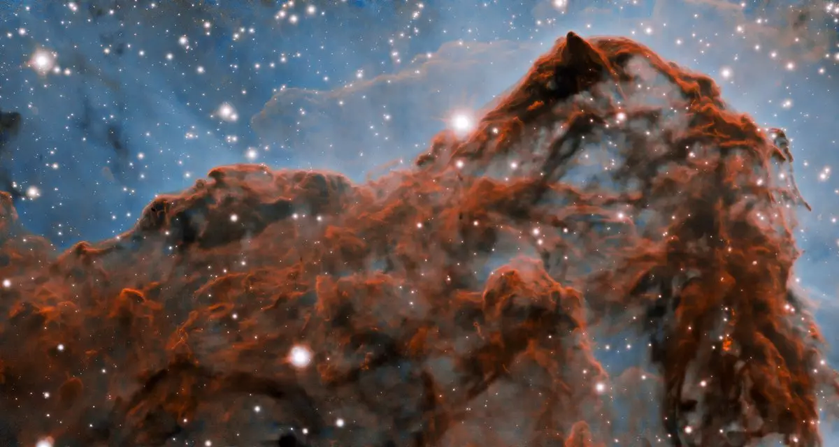 O telescopio terrestre recibiu a imaxe dunha nebulosa de quilla, que podería envexar "Hubble"