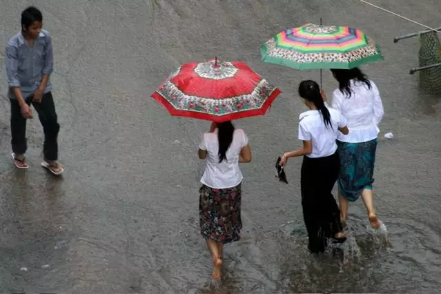 Regenachtig seizoen in Azië brengt steeds meer neerslag