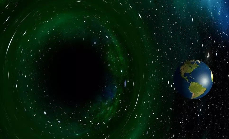 Maa osoittautui lähemmäksi galaksimme supermassiivista mustaa reikää kuin ajattelimme