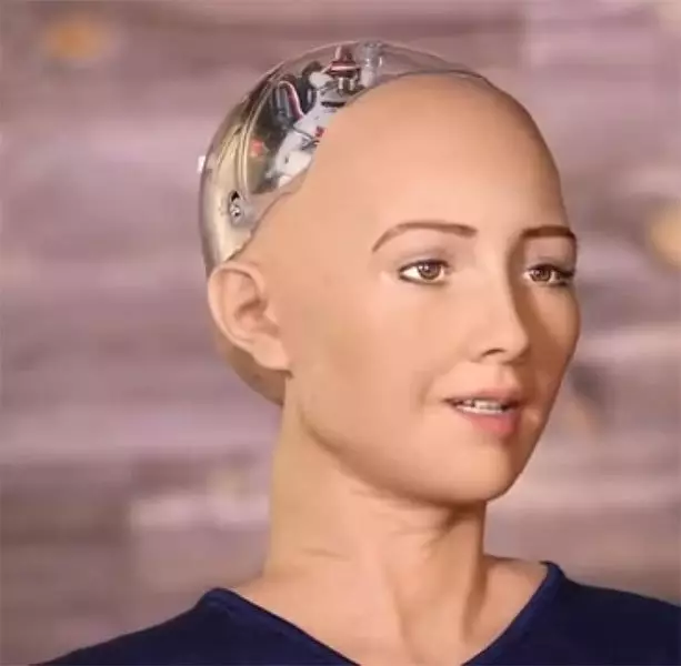 अमेरिकन रोबोटने मानवतेचा नाश करण्याचा वचन दिला