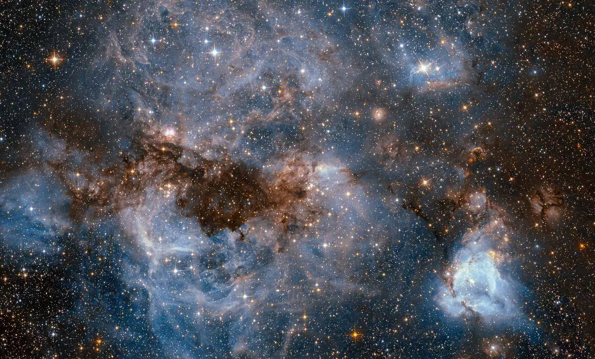 허블 망원경의 눈을 통한 우주 폭풍