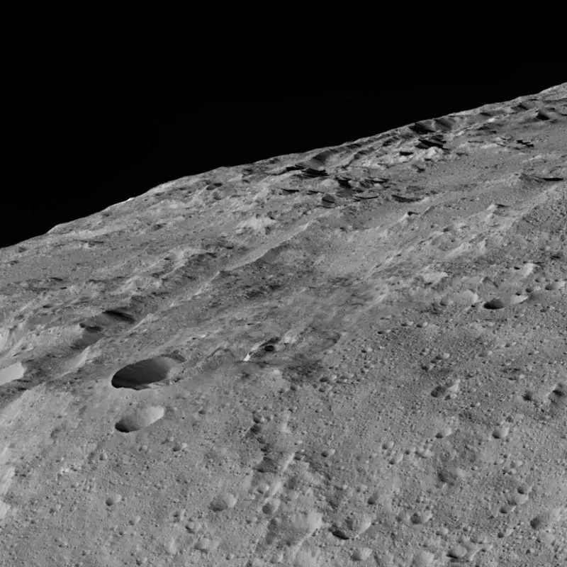 Първите снимки на Ceres в 3D
