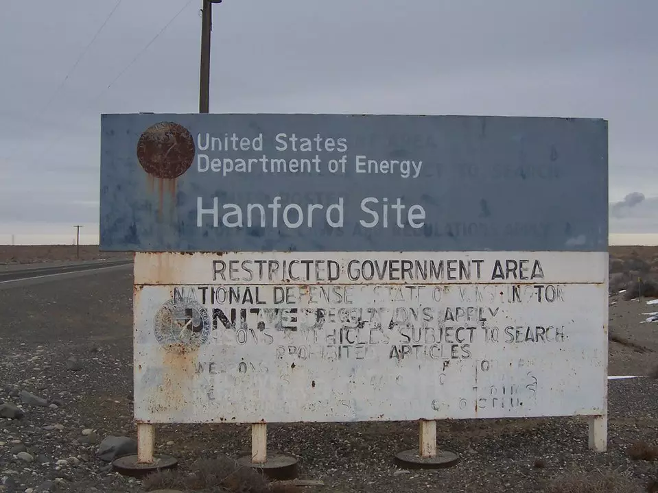 Největší repozitář radioaktivního odpadu se zhroutilo v USA