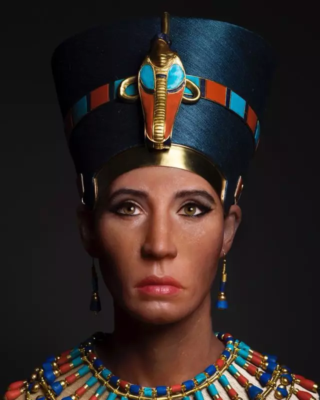 Cosa ha guardato l'antica "giovane donna" egiziana "