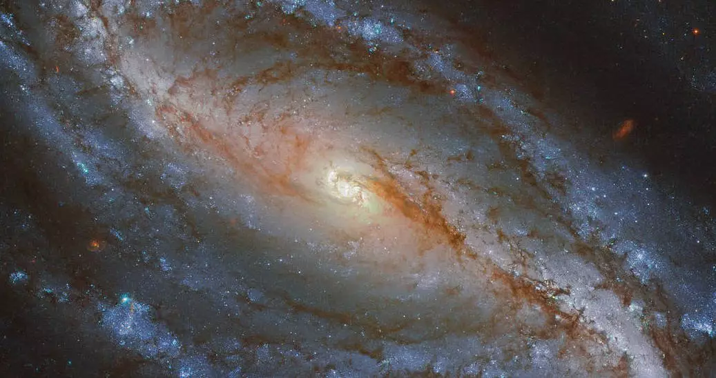 Beleza do escultor: Novo "Hubble"