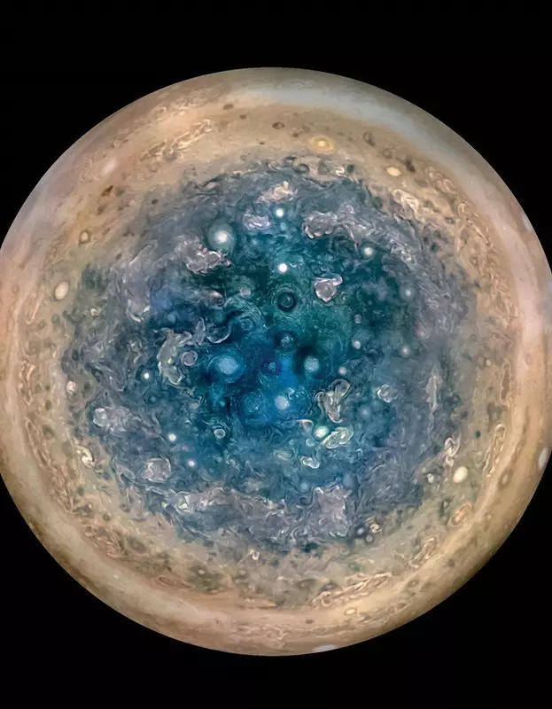 Jupiter's Polar Lights: Video fra